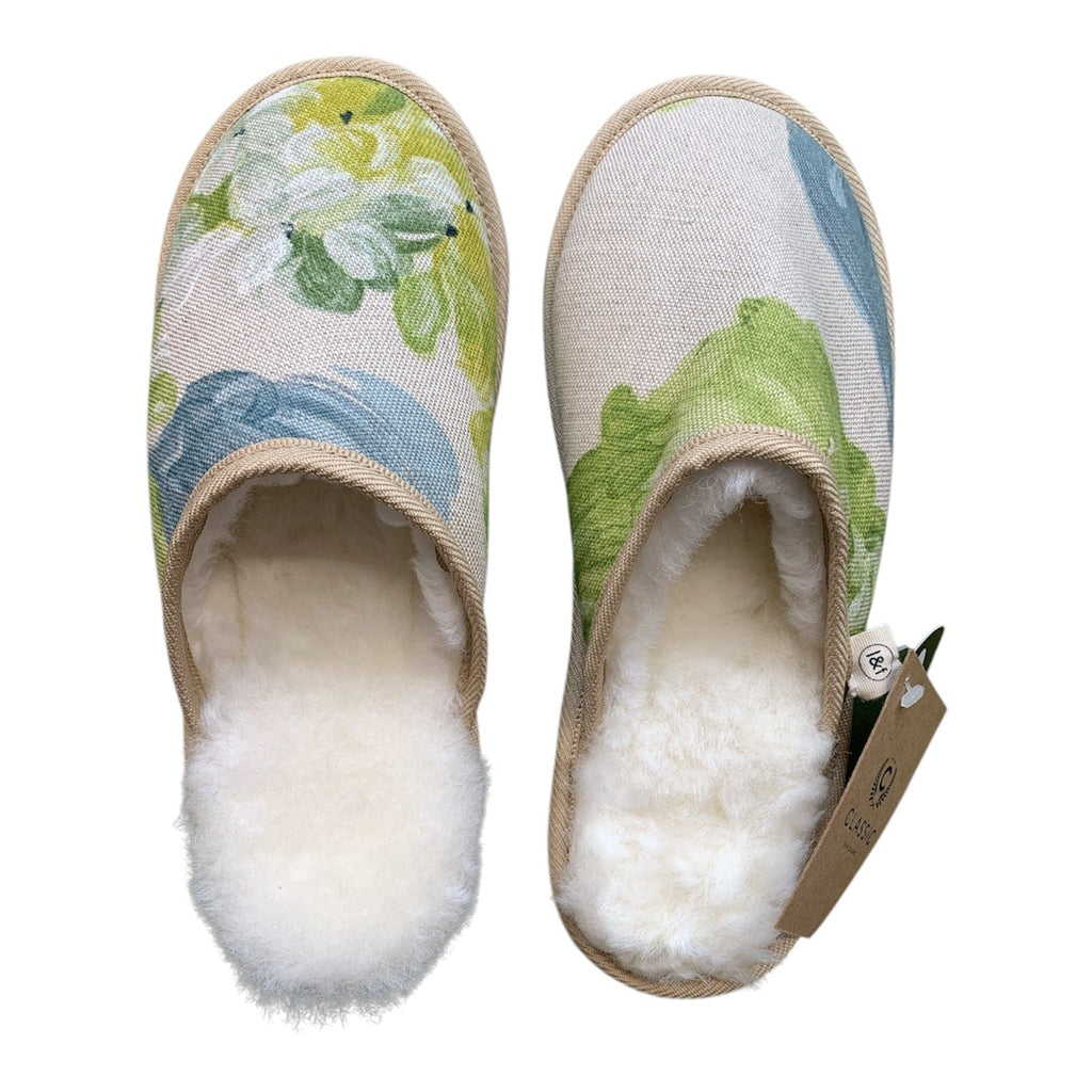 Cassandra Medium White Slippers – Little & Fox